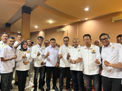 Irwan Saputra dan Pengurus Hadiri Mukab IV Kadin Siak di Grand Royal ...