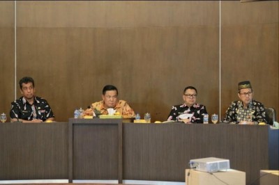 Sekdaprov Riau: Peringatan HUT ke-65 Riau Untuk Masyarakat | LancangKuning